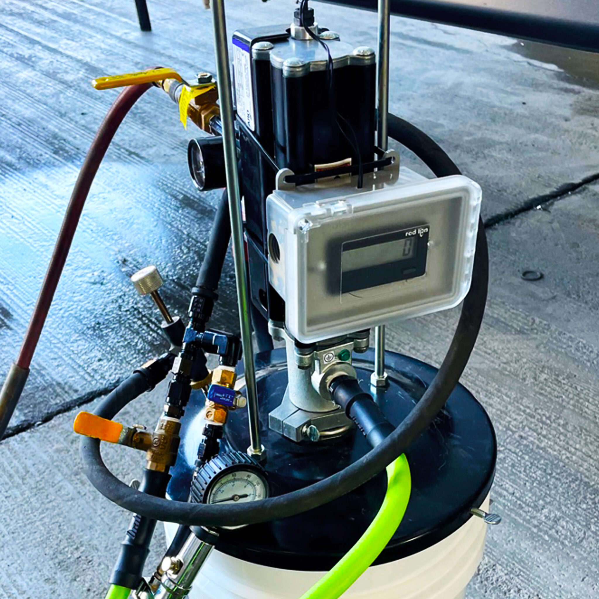 Pneumatic Injection Pump - Monster Seal RV